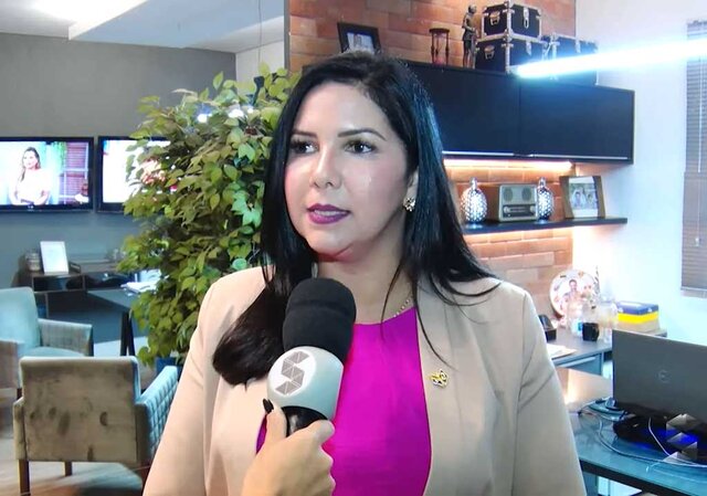 Deputada Cristiane Lopes visita SIC TV e abraça antigos colegas ...